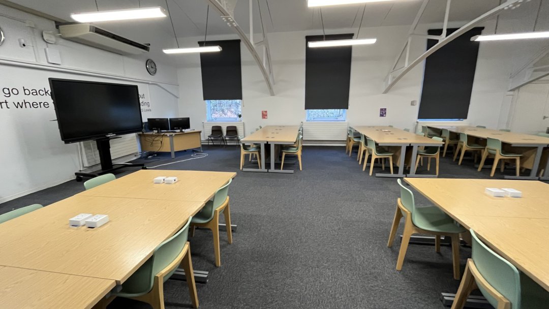 Library for Hire in Oxfordshire | St Birinus School | Vivify Venues